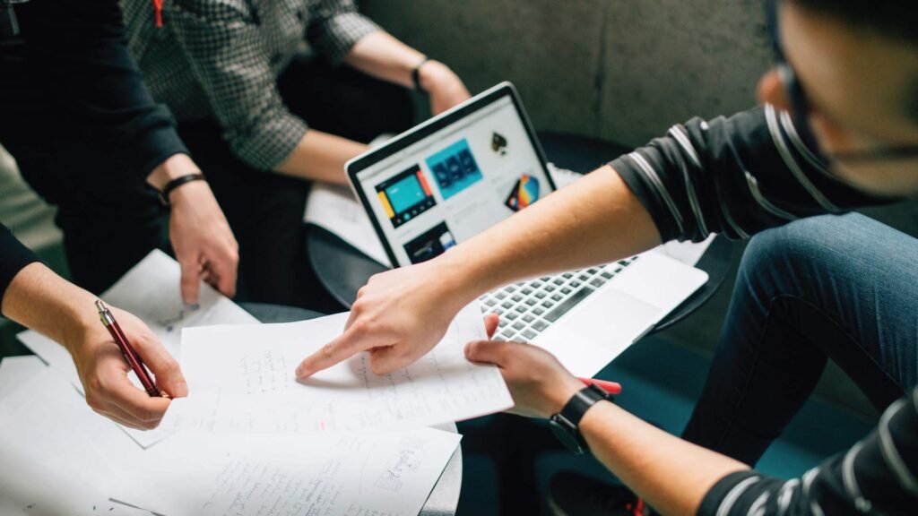 Sidetrade signs contract with Insight Enterprises - MarTech Cube